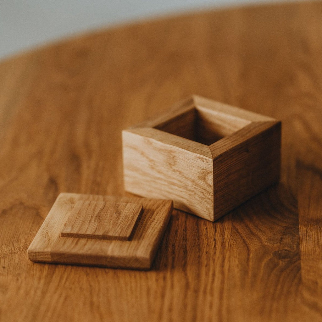Square Oak Box for USB drive | Color - Natural – Lamb & Raccoon